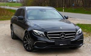 Black Mercedes-Benz E 300 2019 in Kretinga, with an engine capacity of 1.95 L and mileage of 273 thousand km for 16999 €, photo 8 on AUTOMOTO.COM.LV