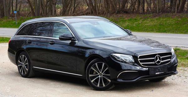 Black Mercedes-Benz E 300 2019 in Kretinga, with an engine capacity of 1.95 L and mileage of 273 thousand km for 16999 €, photo 8 on AUTOMOTO.COM.LV