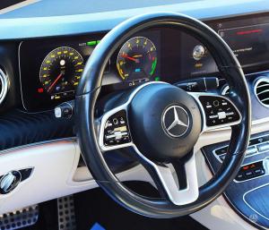 Black Mercedes-Benz E 300 2019 in Kretinga, with an engine capacity of 1.95 L and mileage of 273 thousand km for 16999 €, photo 21 on AUTOMOTO.COM.LV