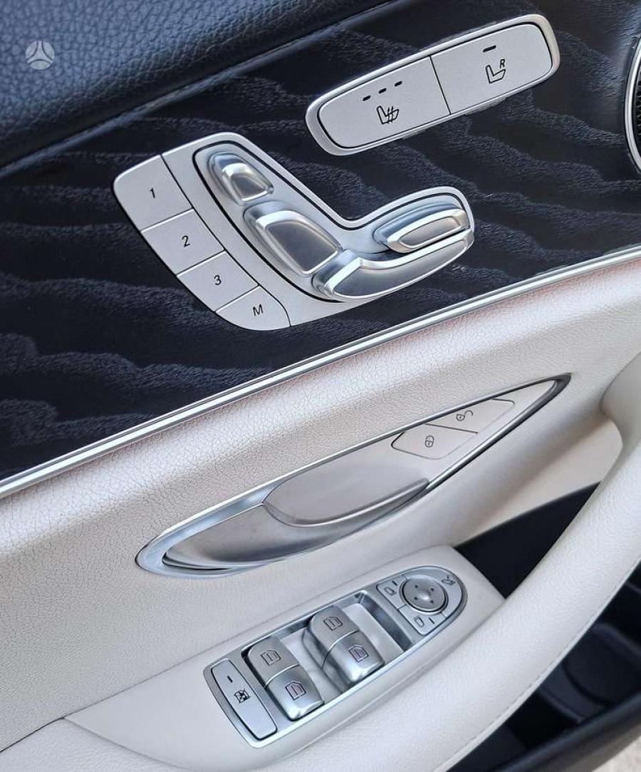 Black Mercedes-Benz E 300 2019 in Kretinga, with an engine capacity of 1.95 L and mileage of 273 thousand km for 16999 €, photo 25 on AUTOMOTO.COM.LV