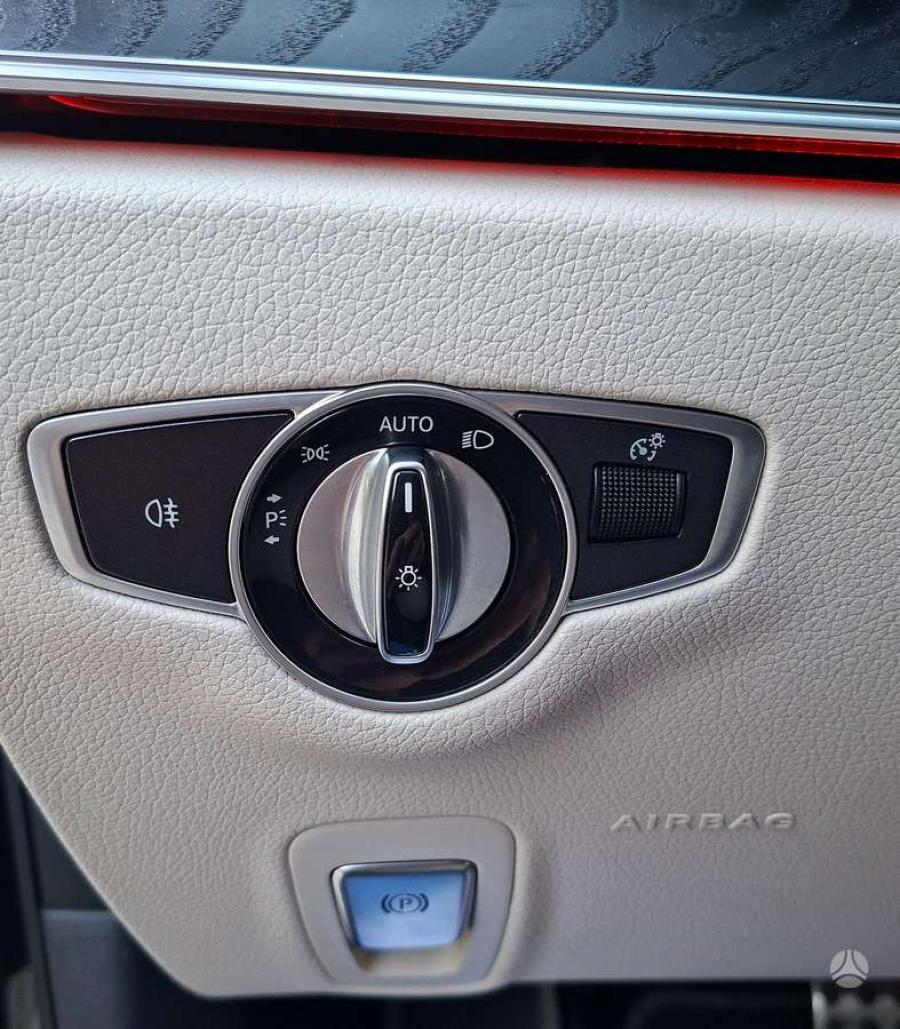 Black Mercedes-Benz E 300 2019 in Kretinga, with an engine capacity of 1.95 L and mileage of 273 thousand km for 16999 €, photo 26 on AUTOMOTO.COM.LV