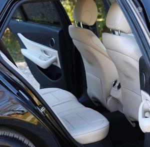 Black Mercedes-Benz E 300 2019 in Kretinga, with an engine capacity of 1.95 L and mileage of 273 thousand km for 16999 €, photo 37 on AUTOMOTO.COM.LV