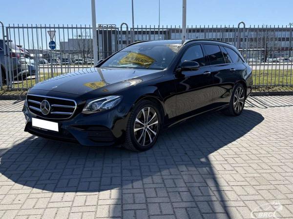 Melns Mercedes-Benz E 300 2019 Klaipėda, ar dzinēja tilpumu 1.95 L un nobraukumu 169 tūkst. km par 22000 €, foto 1 vietnē AUTOMOTO.COM.LV