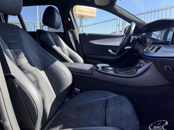 Melns Mercedes-Benz E 300 2019 Klaipėda, ar dzinēja tilpumu 1.95 L un nobraukumu 169 tūkst. km par 22000 €, foto 7 vietnē AUTOMOTO.COM.LV