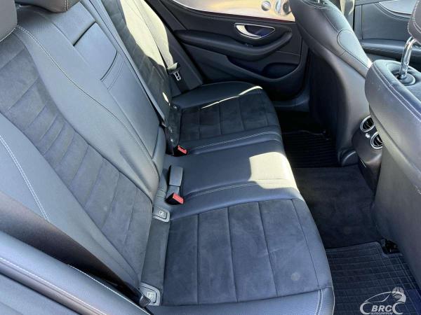 Melns Mercedes-Benz E 300 2019 Klaipėda, ar dzinēja tilpumu 1.95 L un nobraukumu 169 tūkst. km par 22000 €, foto 10 vietnē AUTOMOTO.COM.LV