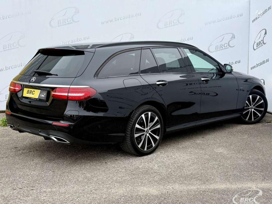 Melns Mercedes-Benz E 300 2019 Klaipėda, ar dzinēja tilpumu 1.95 L un nobraukumu 169 tūkst. km par 21500 €, foto 4 vietnē AUTOMOTO.COM.LV