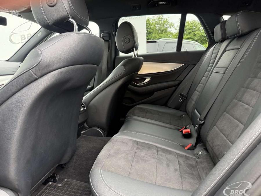 Melns Mercedes-Benz E 300 2019 Klaipėda, ar dzinēja tilpumu 1.95 L un nobraukumu 169 tūkst. km par 21500 €, foto 18 vietnē AUTOMOTO.COM.LV