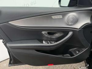 Melns Mercedes-Benz E 300 2019 Klaipėda, ar dzinēja tilpumu 1.95 L un nobraukumu 169 tūkst. km par 21500 €, foto 20 vietnē AUTOMOTO.COM.LV