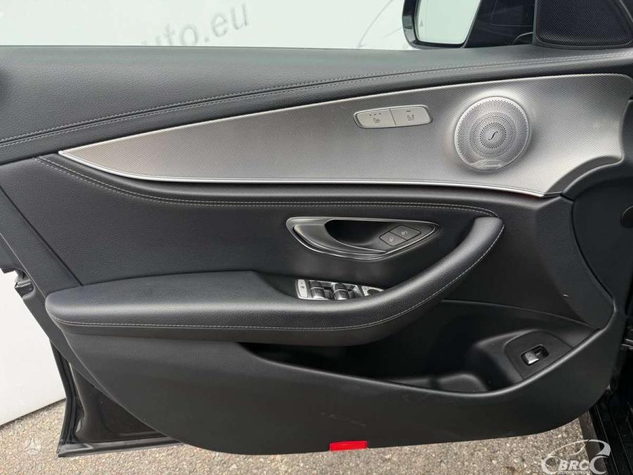 Melns Mercedes-Benz E 300 2019 Klaipėda, ar dzinēja tilpumu 1.95 L un nobraukumu 169 tūkst. km par 21500 €, foto 20 vietnē AUTOMOTO.COM.LV