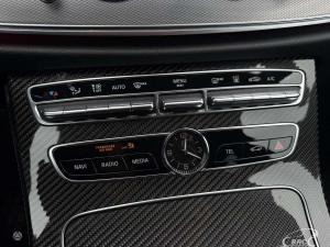 Melns Mercedes-Benz E 300 2019 Klaipėda, ar dzinēja tilpumu 1.95 L un nobraukumu 169 tūkst. km par 21500 €, foto 32 vietnē AUTOMOTO.COM.LV