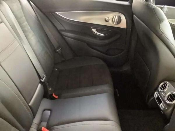 Black Mercedes-Benz E 300 2020 in Kaunas, with an engine capacity of 1.95 L and mileage of 180 thousand km for 23950 €, photo 10 on AUTOMOTO.COM.LV