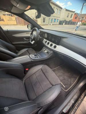 Black Mercedes-Benz E 300 2020 in Kaunas, with an engine capacity of 1.95 L and mileage of 176 thousand km for 18300 €, photo 11 on AUTOMOTO.COM.LV
