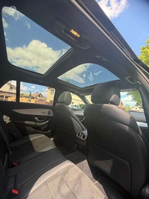 Black Mercedes-Benz E 300 2020 in Kaunas, with an engine capacity of 1.95 L and mileage of 176 thousand km for 18300 €, photo 12 on AUTOMOTO.COM.LV