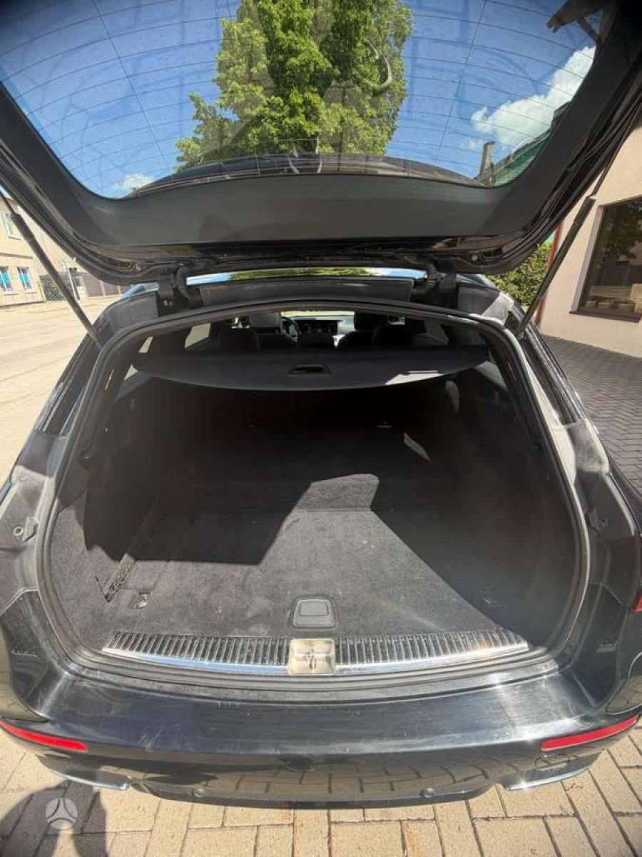 Black Mercedes-Benz E 300 2020 in Kaunas, with an engine capacity of 1.95 L and mileage of 176 thousand km for 18300 €, photo 18 on AUTOMOTO.COM.LV