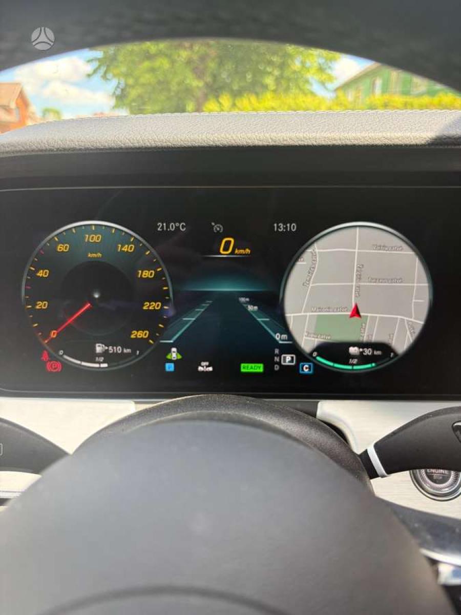 Black Mercedes-Benz E 300 2020 in Kaunas, with an engine capacity of 1.95 L and mileage of 176 thousand km for 18300 €, photo 21 on AUTOMOTO.COM.LV