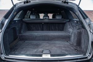 Black Mercedes-Benz E 300 2020 in Marijampole, with an engine capacity of 1.95 L and mileage of 204 thousand km for 23950 €, photo 16 on AUTOMOTO.COM.LV