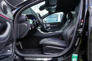 Black Mercedes-Benz E 300 2020 in Marijampole, with an engine capacity of 1.95 L and mileage of 204 thousand km for 23950 €, photo 30 on AUTOMOTO.COM.LV