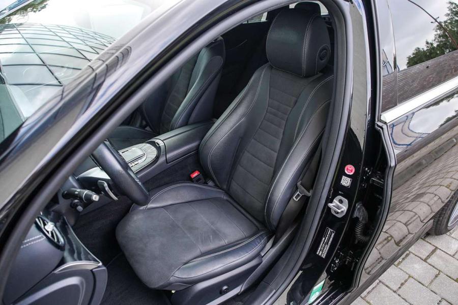 Black Mercedes-Benz E 300 2020 in Marijampole, with an engine capacity of 1.95 L and mileage of 204 thousand km for 23950 €, photo 31 on AUTOMOTO.COM.LV