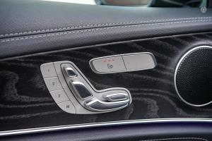 Black Mercedes-Benz E 300 2020 in Marijampole, with an engine capacity of 1.95 L and mileage of 204 thousand km for 23950 €, photo 33 on AUTOMOTO.COM.LV