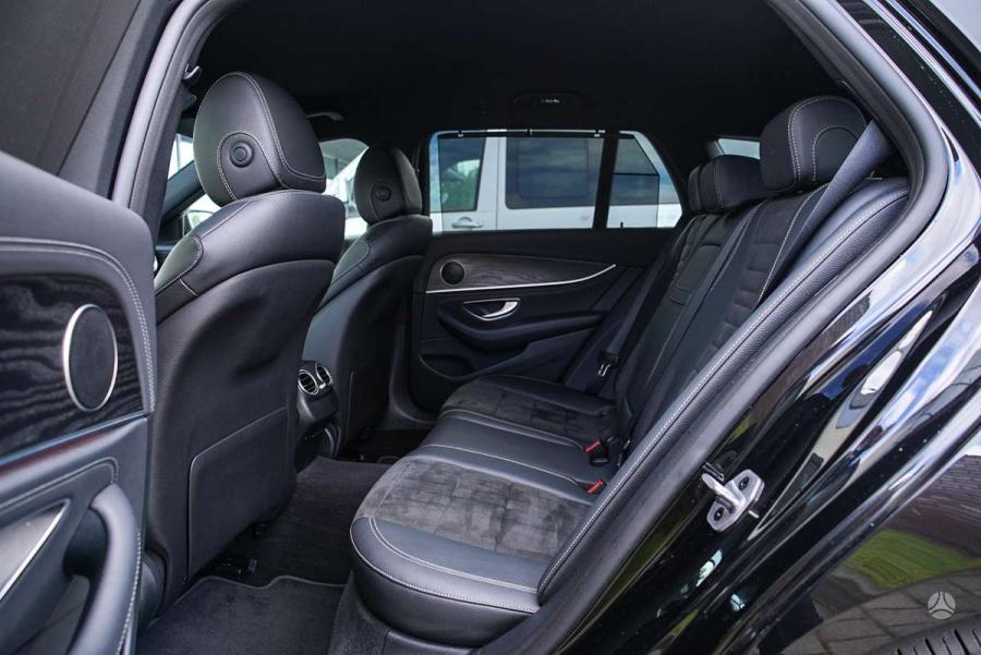 Black Mercedes-Benz E 300 2020 in Marijampole, with an engine capacity of 1.95 L and mileage of 204 thousand km for 23950 €, photo 37 on AUTOMOTO.COM.LV