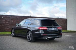 Black Mercedes-Benz E 300 2020 in Kaunas, with an engine capacity of 2.00 L and mileage of 204 thousand km for 23950 €, photo 10 on AUTOMOTO.COM.LV
