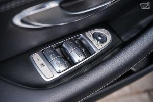 Black Mercedes-Benz E 300 2020 in Kaunas, with an engine capacity of 2.00 L and mileage of 204 thousand km for 23950 €, photo 32 on AUTOMOTO.COM.LV