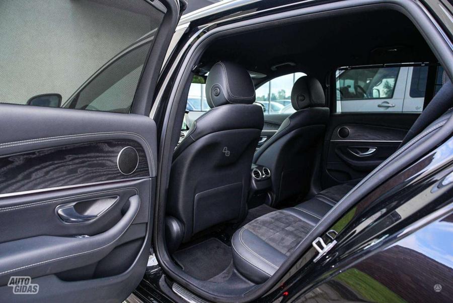 Black Mercedes-Benz E 300 2020 in Kaunas, with an engine capacity of 2.00 L and mileage of 204 thousand km for 23950 €, photo 36 on AUTOMOTO.COM.LV