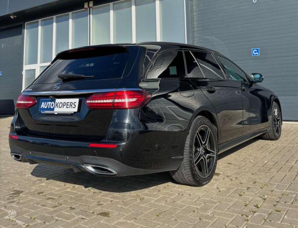 Black Mercedes-Benz E 300 2020 in Kaunas, with an engine capacity of 1.95 L and mileage of 176 thousand km for 23800 €, photo 6 on AUTOMOTO.COM.LV