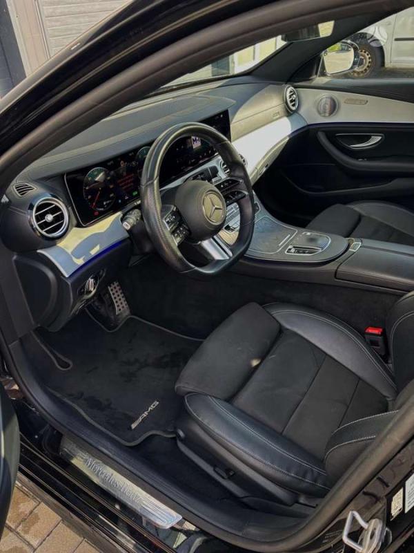 Black Mercedes-Benz E 300 2020 in Kaunas, with an engine capacity of 1.95 L and mileage of 176 thousand km for 23800 €, photo 8 on AUTOMOTO.COM.LV