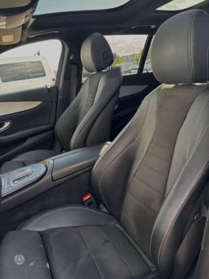 Black Mercedes-Benz E 300 2020 in Kaunas, with an engine capacity of 1.95 L and mileage of 176 thousand km for 23800 €, photo 10 on AUTOMOTO.COM.LV