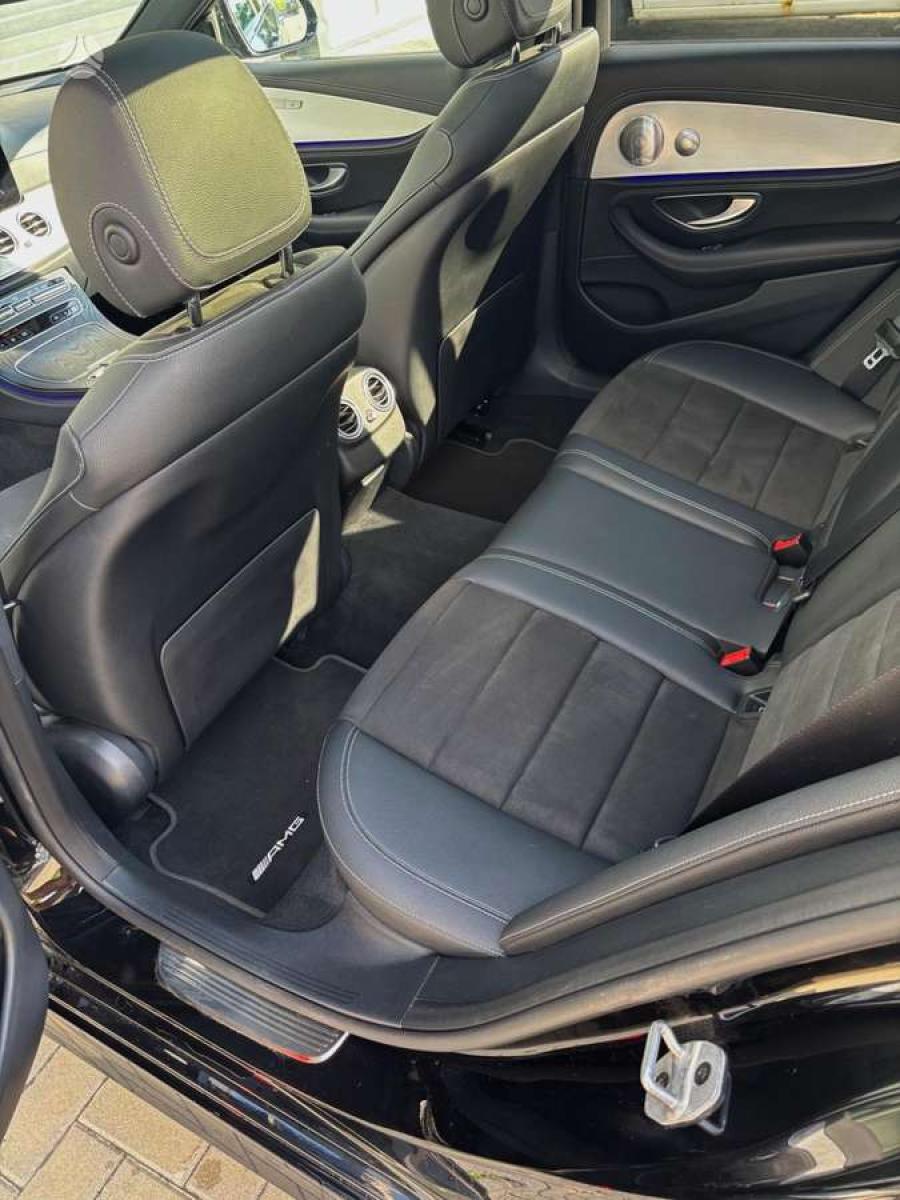 Black Mercedes-Benz E 300 2020 in Kaunas, with an engine capacity of 1.95 L and mileage of 176 thousand km for 23800 €, photo 11 on AUTOMOTO.COM.LV