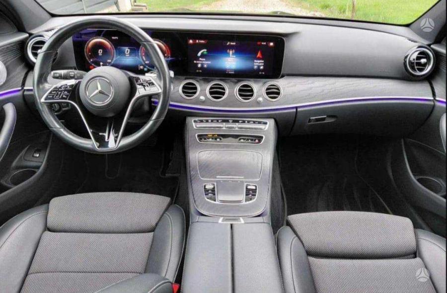 Black Mercedes-Benz E 300 2020 in Vilkaviskis, with an engine capacity of 1.95 L and mileage of 221 thousand km for 21800 €, photo 26 on AUTOMOTO.COM.LV