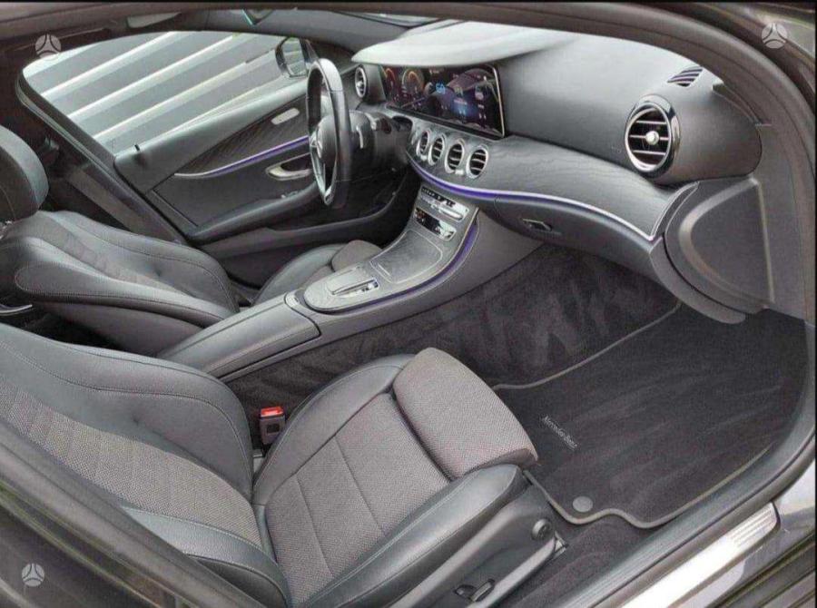 Black Mercedes-Benz E 300 2020 in Vilkaviskis, with an engine capacity of 1.95 L and mileage of 221 thousand km for 21800 €, photo 35 on AUTOMOTO.COM.LV