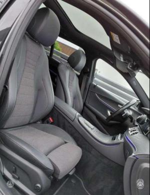 Black Mercedes-Benz E 300 2020 in Vilkaviskis, with an engine capacity of 1.95 L and mileage of 221 thousand km for 21800 €, photo 38 on AUTOMOTO.COM.LV