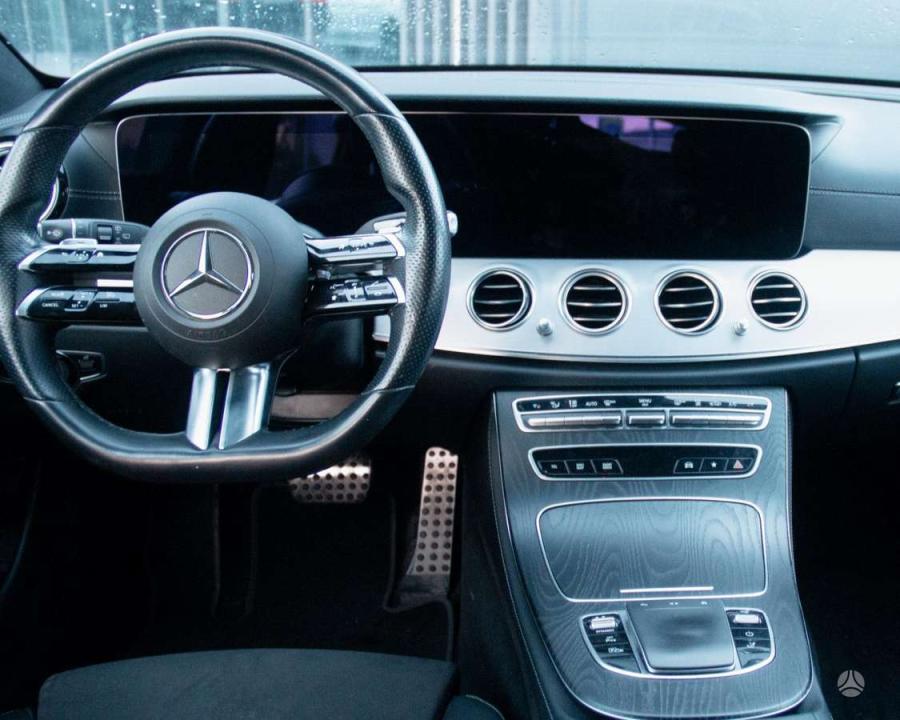 Melns Mercedes-Benz E 300 2020 Kauņa, ar dzinēja tilpumu 1.95 L un nobraukumu 176 tūkst. km par 23800 €, foto 17 vietnē AUTOMOTO.COM.LV