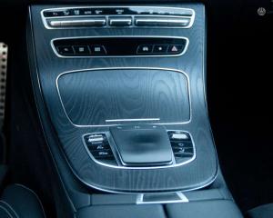 Melns Mercedes-Benz E 300 2020 Kauņa, ar dzinēja tilpumu 1.95 L un nobraukumu 176 tūkst. km par 23800 €, foto 18 vietnē AUTOMOTO.COM.LV