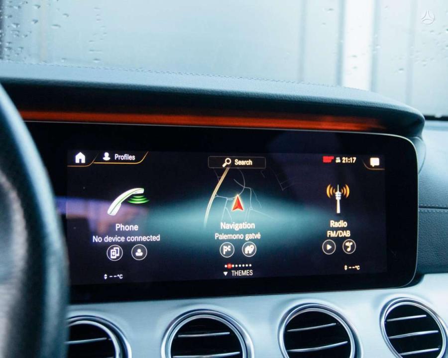 Melns Mercedes-Benz E 300 2020 Kauņa, ar dzinēja tilpumu 1.95 L un nobraukumu 176 tūkst. km par 23800 €, foto 23 vietnē AUTOMOTO.COM.LV