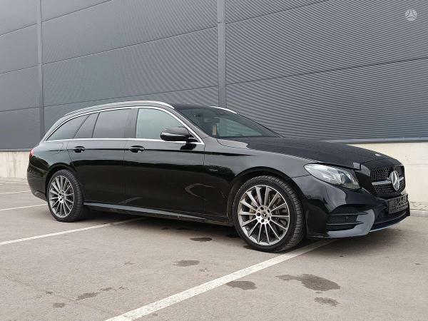 Melns Mercedes-Benz E 300 2020 Telšiai, ar dzinēja tilpumu 1.95 L un nobraukumu 260 tūkst. km par 19500 €, foto 5 vietnē AUTOMOTO.COM.LV
