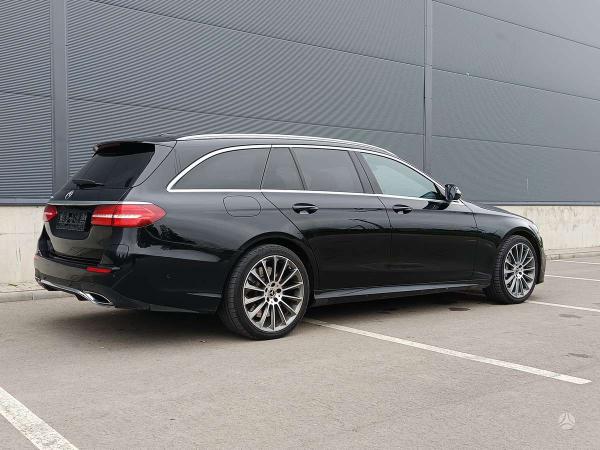 Melns Mercedes-Benz E 300 2020 Telšiai, ar dzinēja tilpumu 1.95 L un nobraukumu 260 tūkst. km par 19500 €, foto 9 vietnē AUTOMOTO.COM.LV