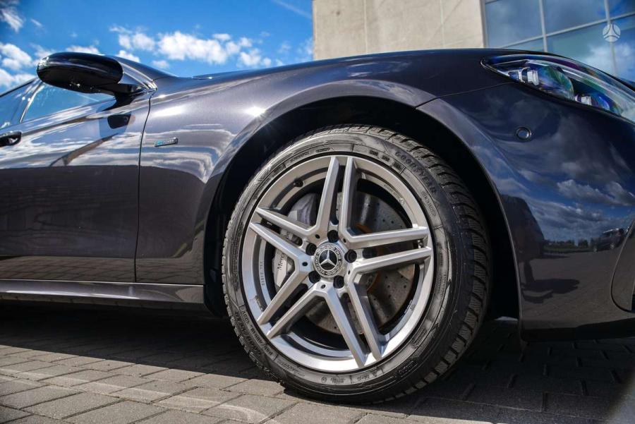 Melns Mercedes-Benz E 300 2021 Kauņa, ar dzinēja tilpumu 1.95 L un nobraukumu 114 tūkst. km par 28950 €, foto 5 vietnē AUTOMOTO.COM.LV