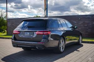 Melns Mercedes-Benz E 300 2021 Kauņa, ar dzinēja tilpumu 1.95 L un nobraukumu 114 tūkst. km par 28950 €, foto 10 vietnē AUTOMOTO.COM.LV