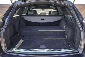 Melns Mercedes-Benz E 300 2021 Kauņa, ar dzinēja tilpumu 1.95 L un nobraukumu 114 tūkst. km par 28950 €, foto 12 vietnē AUTOMOTO.COM.LV