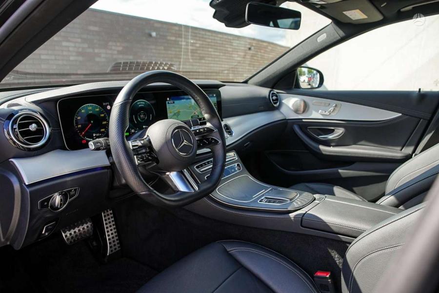 Melns Mercedes-Benz E 300 2021 Kauņa, ar dzinēja tilpumu 1.95 L un nobraukumu 114 tūkst. km par 28950 €, foto 27 vietnē AUTOMOTO.COM.LV