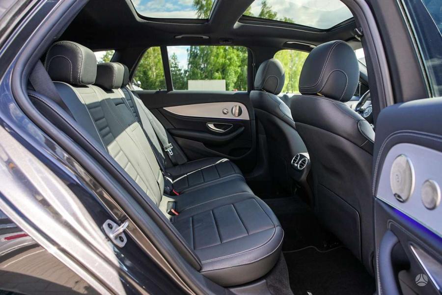 Melns Mercedes-Benz E 300 2021 Kauņa, ar dzinēja tilpumu 1.95 L un nobraukumu 114 tūkst. km par 28950 €, foto 39 vietnē AUTOMOTO.COM.LV