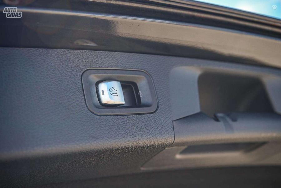 Melns Mercedes-Benz E 300 2021 Kauņa, ar dzinēja tilpumu 2.00 L un nobraukumu 114 tūkst. km par 28250 €, foto 14 vietnē AUTOMOTO.COM.LV