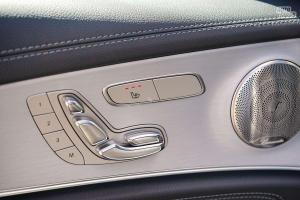 Melns Mercedes-Benz E 300 2021 Kauņa, ar dzinēja tilpumu 2.00 L un nobraukumu 114 tūkst. km par 28250 €, foto 33 vietnē AUTOMOTO.COM.LV