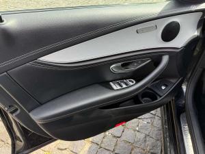Melns Mercedes-Benz E 300 2021 Klaipėda, ar dzinēja tilpumu 1.95 L un nobraukumu 231 tūkst. km par 19500 €, foto 16 vietnē AUTOMOTO.COM.LV