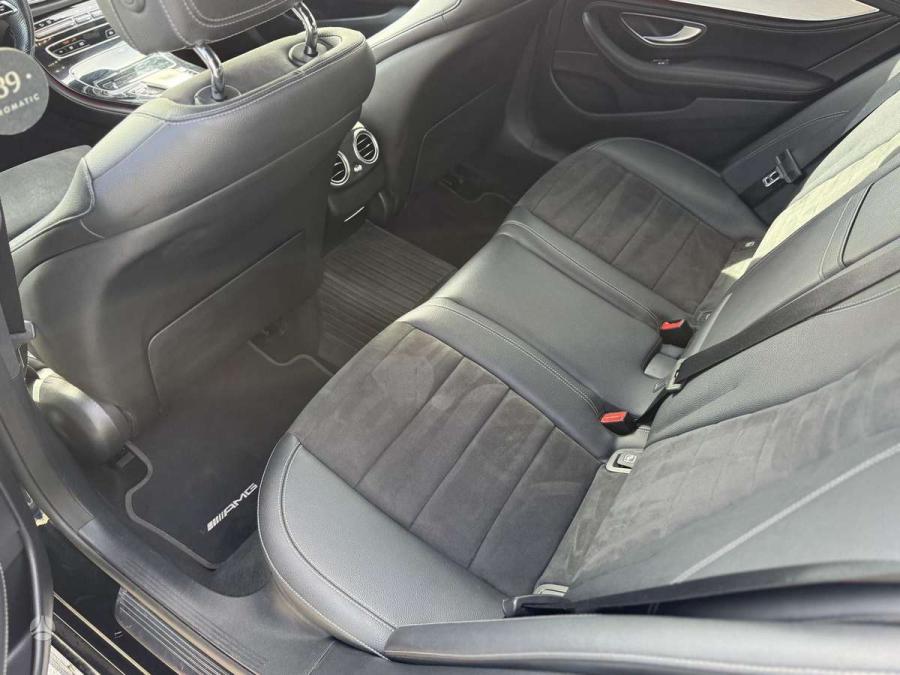 Melns Mercedes-Benz E 300 2021 Klaipėda, ar dzinēja tilpumu 1.95 L un nobraukumu 231 tūkst. km par 19500 €, foto 18 vietnē AUTOMOTO.COM.LV