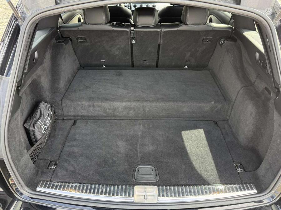 Melns Mercedes-Benz E 300 2021 Klaipėda, ar dzinēja tilpumu 1.95 L un nobraukumu 231 tūkst. km par 19500 €, foto 19 vietnē AUTOMOTO.COM.LV