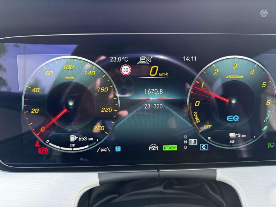 Melns Mercedes-Benz E 300 2021 Klaipėda, ar dzinēja tilpumu 1.95 L un nobraukumu 231 tūkst. km par 19500 €, foto 20 vietnē AUTOMOTO.COM.LV